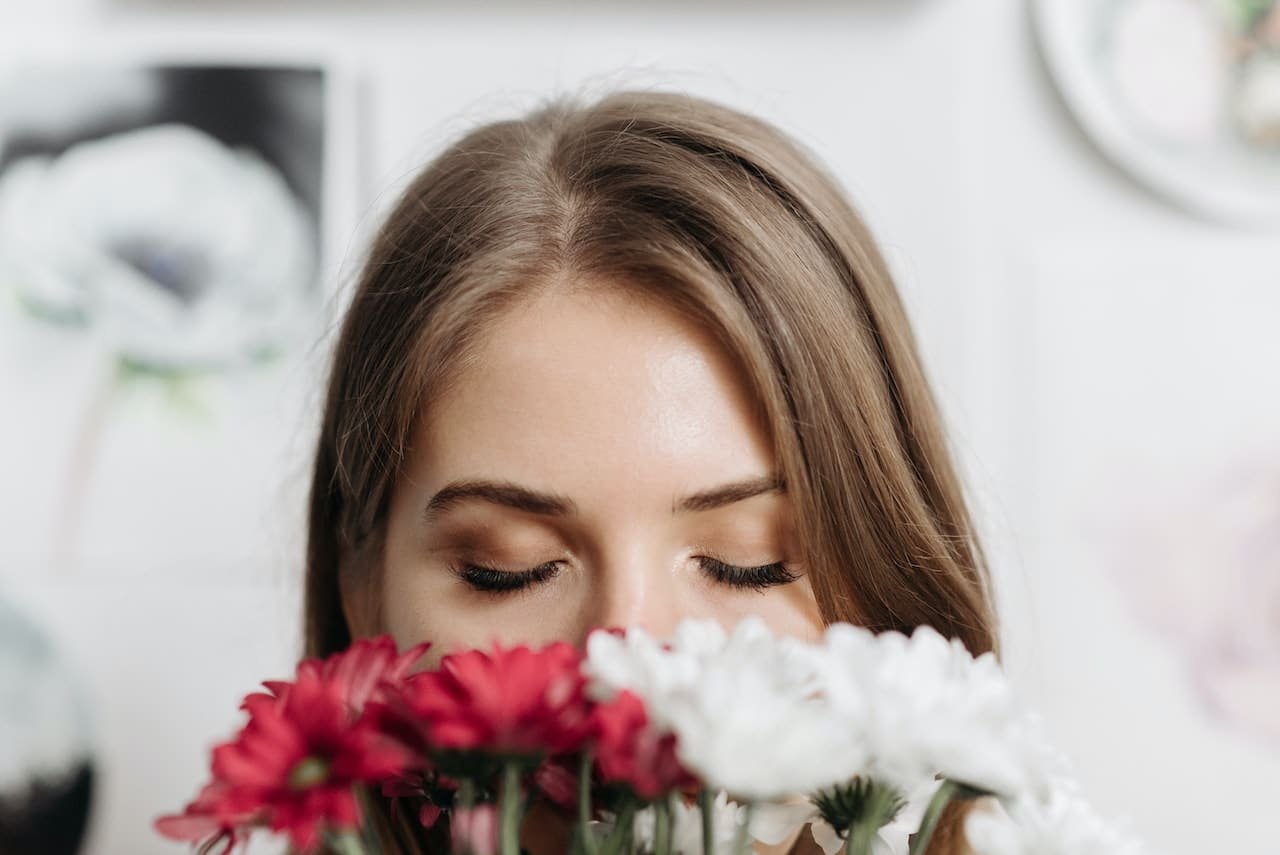 The Relationship Between Flowers and Emotional Health